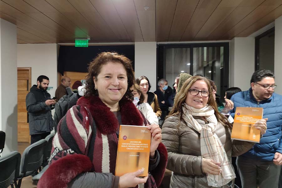 Eric Eduardo Palma presentó su 13° libro en Linares - Diario El Centro