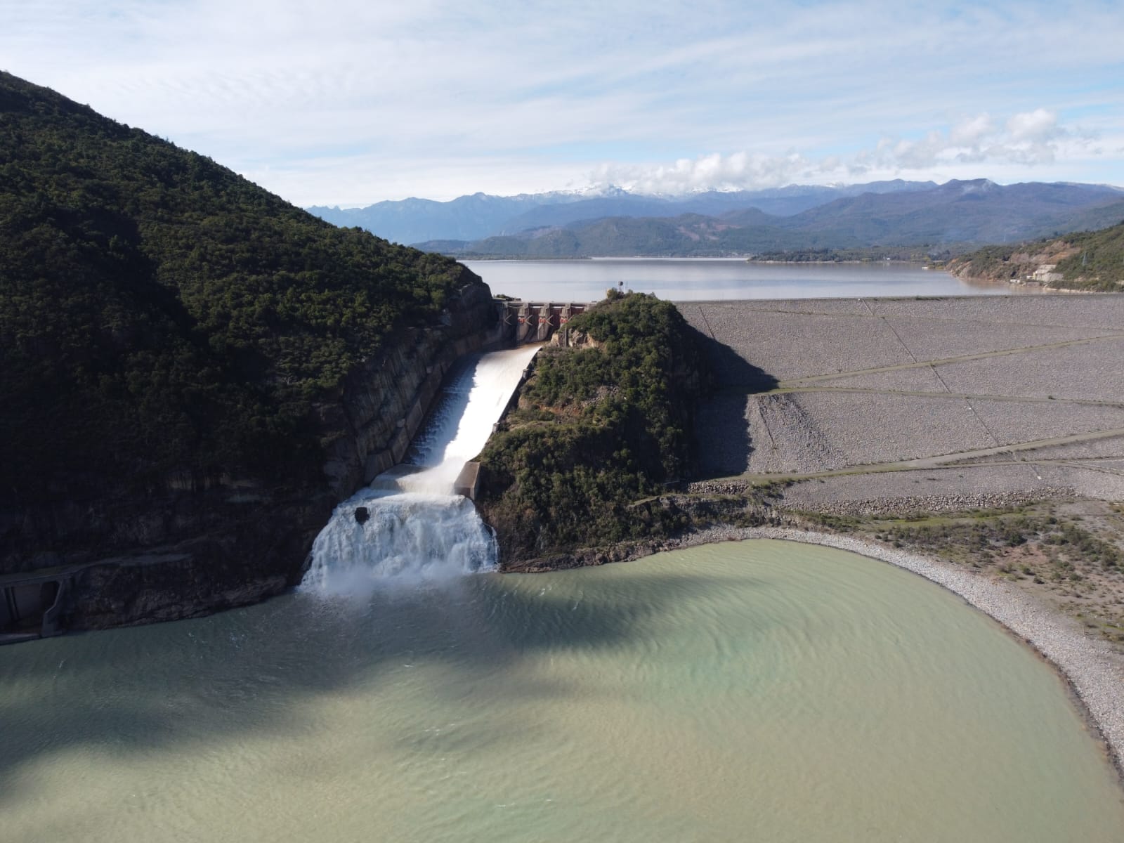 Embalse: Vertimiento controlado para garantizar la seguridad - Diario ...
