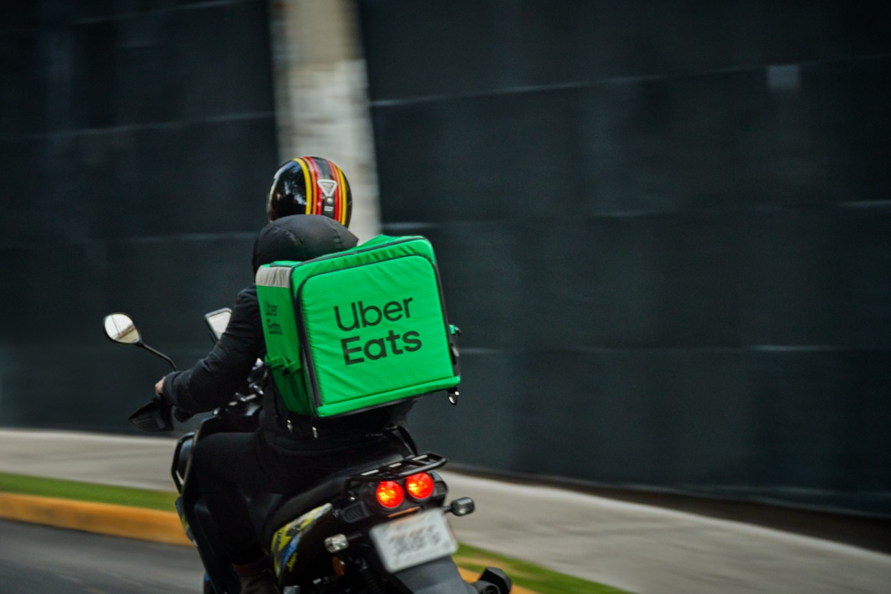 Delivery a un click: Uber Eats aterriza en Linares con más de 35 ...