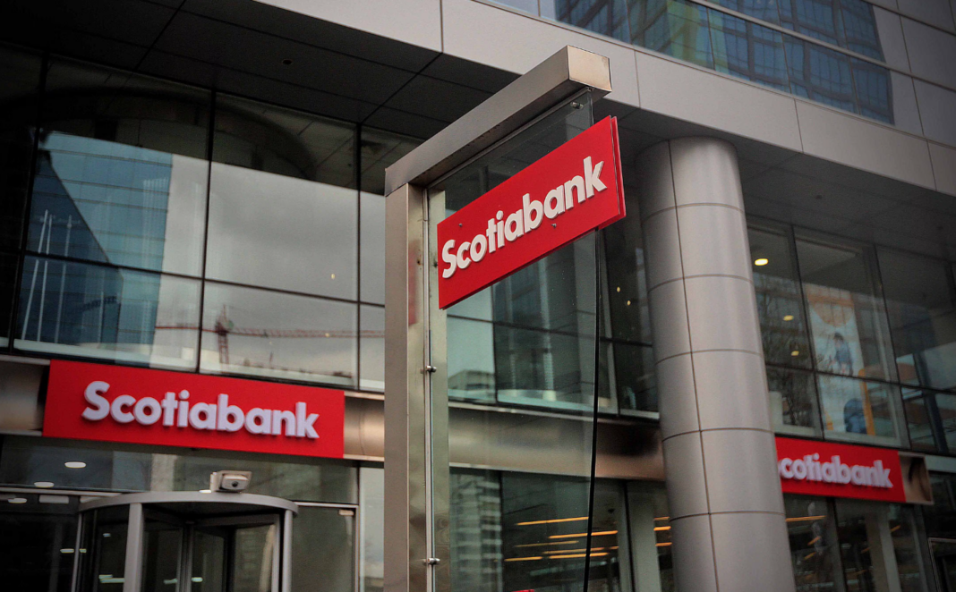 Scotiabank debera pagar más de $1.000 millones a 61 mil clientes tras ...